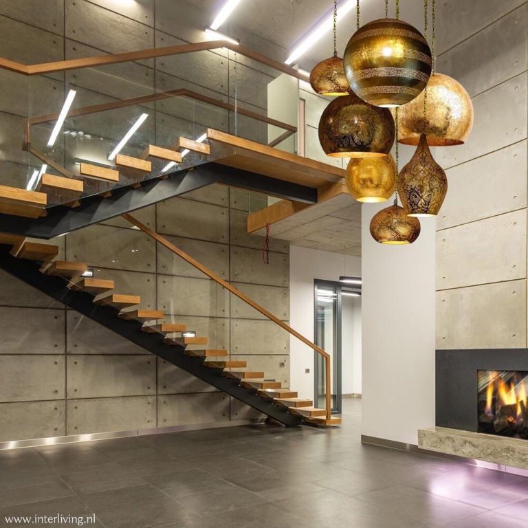 Gouden oosterse hanglampen bij OranjeWinter, tros filigrain hanglampen